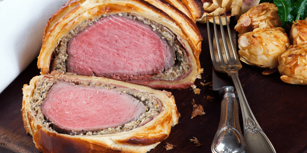 Gordon Ramsay How does he make his famous beef Wellington? - Rich ...